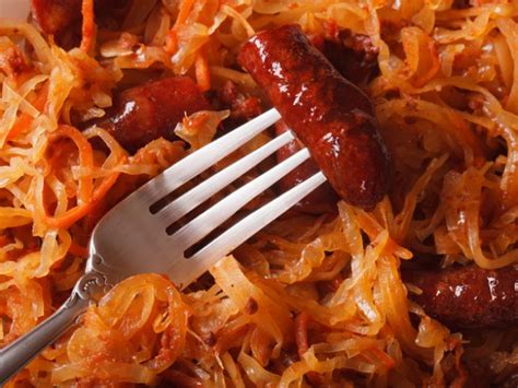 Печено кисело зеле с наденица по унгарски Az Jenata
