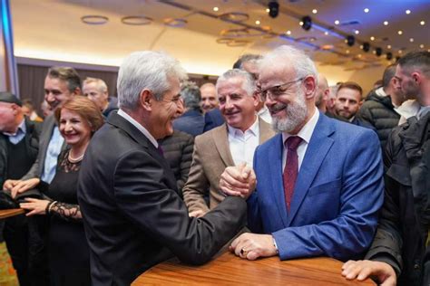 Џафери Мислам дека Ахмети нема да прифати да биде претседателски