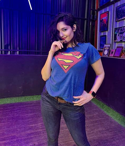 Actress Ritika Singh Latest Pictures Goes Viral On Internet உசுரு