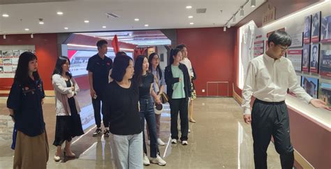 文体学院组织重温校史 薪火相传校史馆参观活动 沈阳药科大学