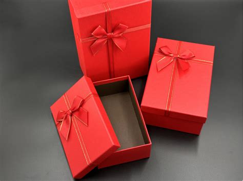 Коробки подарункові 9х9см продаж ціна в Івано Франківській області подарункові коробки і