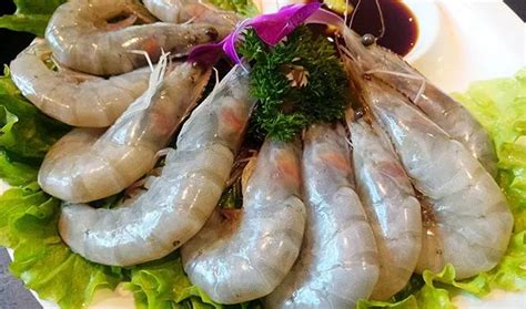 海鲜就要吃鲜的，可虾头黑了还能吃吗？变黑是虾已经变质吗？影响