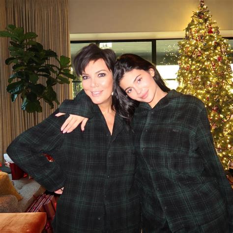 Kardashian Fans Shocked By Kylie Jenners ‘photoshop Fail And Say Kris