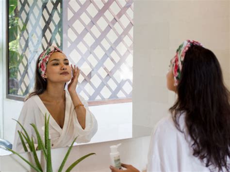 Natural Vs Synthetic Skincare Wiki Wallpapers Capturing Best Moments