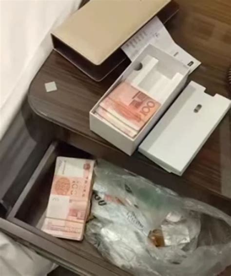 สาวรีวิวนอนโรงแรมหรู เปิดลิ้นชักเจอเงินสดเป็นปึกๆ เปิดอีกก็เจออีก นับเผยยอดรวมตาโต