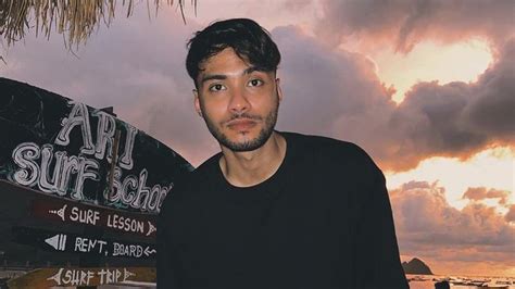 Refal Hady Bongkar Kriteria Wanita Idaman Lawan Main Indah Permatasari