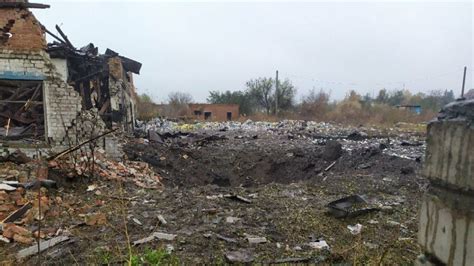 На Кіровоградщині відновлюють будівлі які пошкодили уламки російської