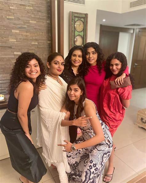 Malayalam Film Young Actresses Gang Get Together In Lissy Priyadarshan