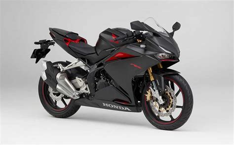 5 Rekomendasi Motor Sport Yang Cocok Untuk Cewek