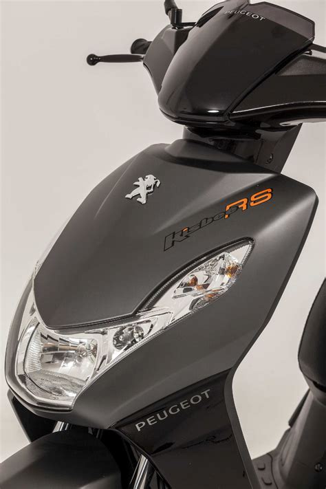 Motorrad Vergleich Peugeot Kisbee 50 Rs 4t 2017 Vs Peugeot Kisbee 50