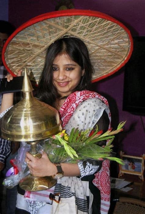 Umme Fardina Adil First Muslim Woman Ias Officer In Assam