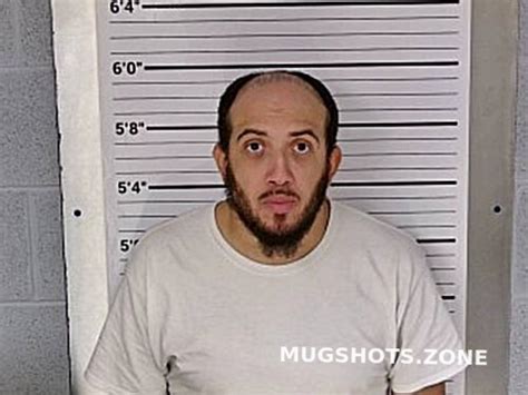 Paggett Deven 01162023 Leslie County Mugshots Zone