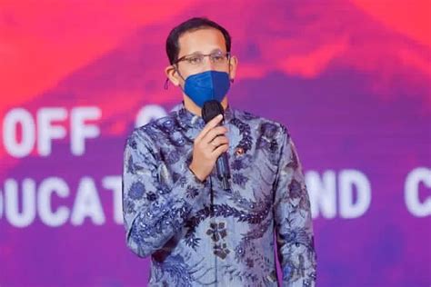 Sesuai Kebijakan Nadiem Makarim Calon Siswa Baru Kelas 7 Smp