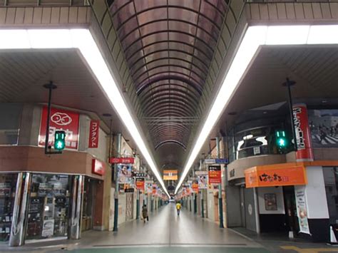 全国でも珍しい面発光型のledパネルを使用した松山銀天街商店街アーケード施工実績