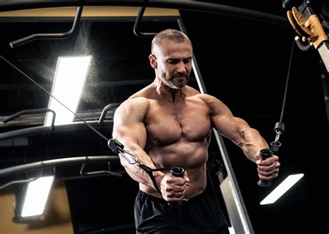 Pec Deck Guide Muscles Worked How To Benefits Tips And