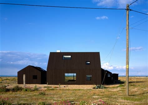 Black Stained Dungeness Beach House By Rodić Davidson