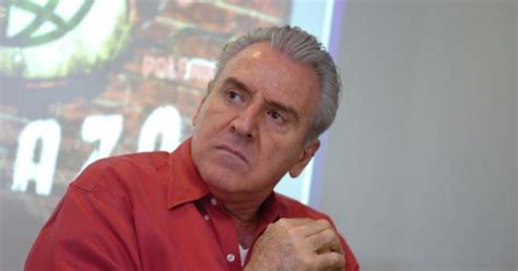 Carlos Albert Estalló Contra Miguel Herrera Por No Usar Cubrebocas En