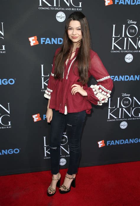 Starlet Arcade Nikki Hahn