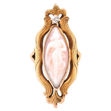 10 Karat Yellow Gold Vintage Shell Cameo Seed Pearl Ring For Sale At