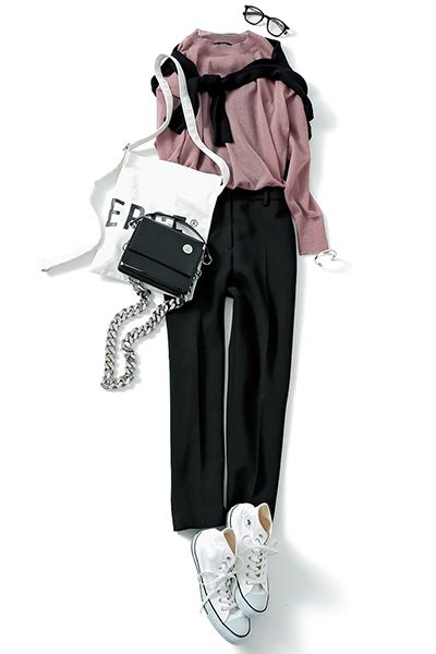 黒テーパードパンツのおすすめコーデ14選｜美脚が叶う着こなし方のポイントは？ Oggijp