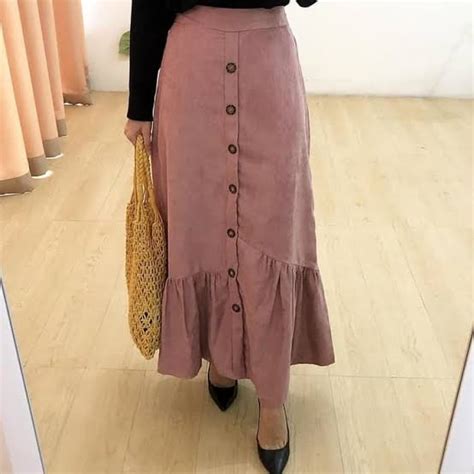 Bawahan Wanita
