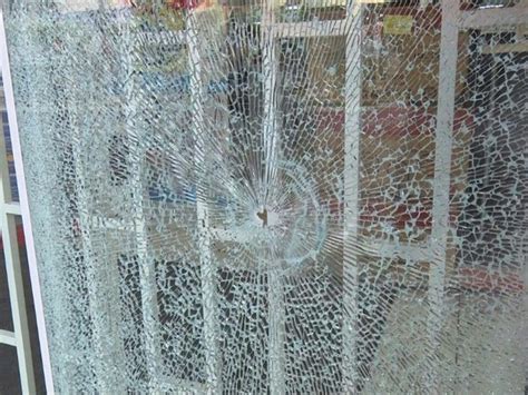 G1 Ladrão Morre Após Confronto Policial Ao Tentar Arrombar Caixa