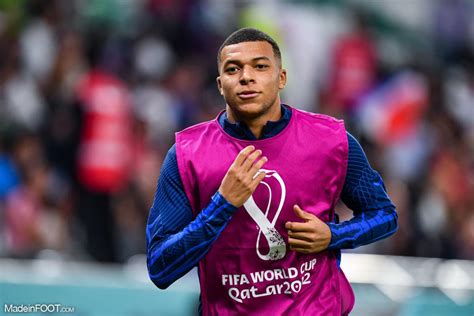 Cdm 2022 France Maroc Kylian Mbappé Assomme Un Supporter Français