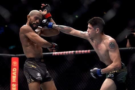 ¿cuánto Gana Brandon Moreno En La Ufc Éste Es El Sueldo Del Campeón