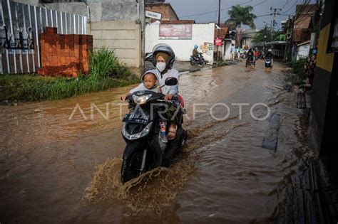 BANJIR DI KOTA BANDUNG ANTARA Foto