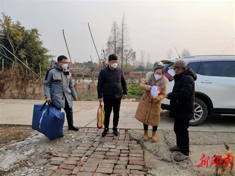 雪中送炭显仁爱之心 安乡民政为困难群众送“爱心包” 常德 新湖南