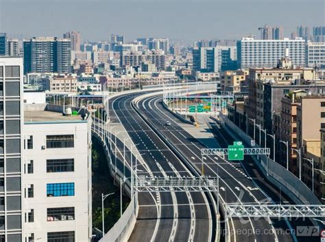 广东东莞莞番高速三期顺利通车 人民图片网