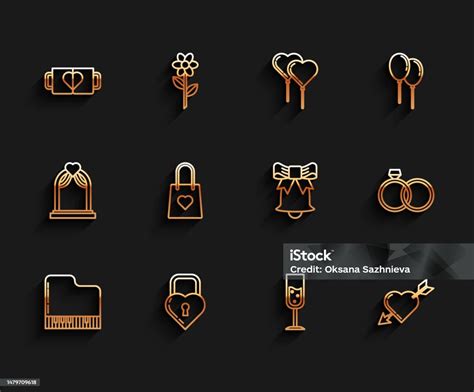 세트 라인 그랜드 피아노 하트 모양의 성 두 개의 커피 컵 유리 샴페인 화살표가 있는 Amour 기호 쇼핑백 결혼 반지 및 울리는 종 아이콘 벡터 0명에 대한 스톡 벡터