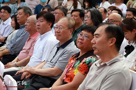 天津美术学院“渡通”展艳丽开幕 毕业晚会点亮pac艺术中心 书画高清 天津美术网 天津美术界门户网站