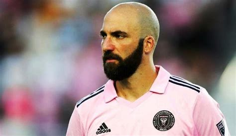El Pipita Higuaín anunció su retiro del fútbol DIARIO LA CALLE