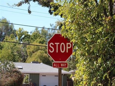 Differences In Traffic Safety Signs Across Countries And Regions