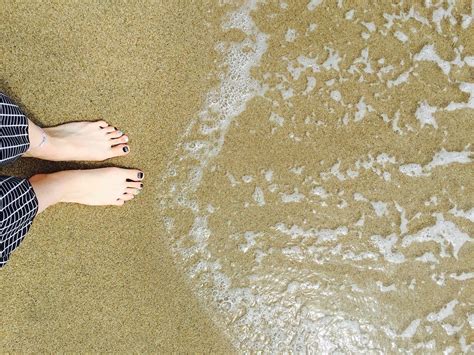 「浮き足立つ」の意味や使い方・例文を紹介 注意したい誤用とは マイナビニュース