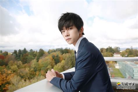某公益颁奖典礼落幕！正能量榜样：易烊千玺公益号召力获肯定 新闻资讯 高贝娱乐