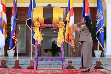 ថ្នាក់ដឹកនាំ មន្ដ្រីរាជការ និងប្រជាពលរដ្ឋខេត្តព្រៃវែង ចូលរួមអបអរសាទរយ៉ាងក្លាវក្លា និងទូងស្គរជ័យ