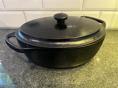 Se produkter som liknar Skeppshult Gjutjärnsgryta 4 l på Tradera
