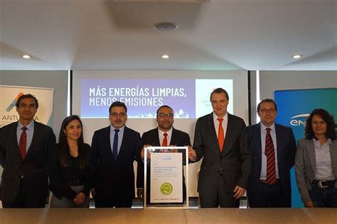 Minera Antucoya operará con energía 100 renovable tras firma de