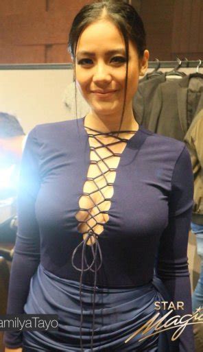 Arm Neck Shoulder Costume Porn Pic Eporner
