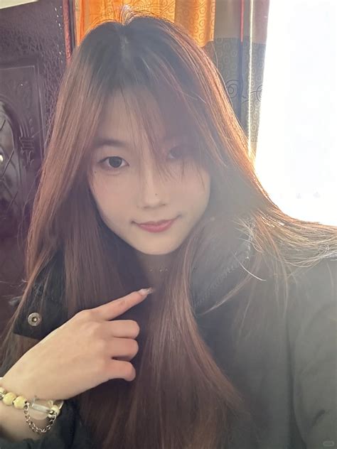 女大学生在深圳南山西丽出租pocket3