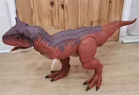 Jurassic World Carnotaurus Toro Super Colossal Dinosaur Giant