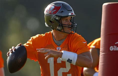 Tom Brady Shocked Rob Gronkowski By Choosing Bucs In Free Agency