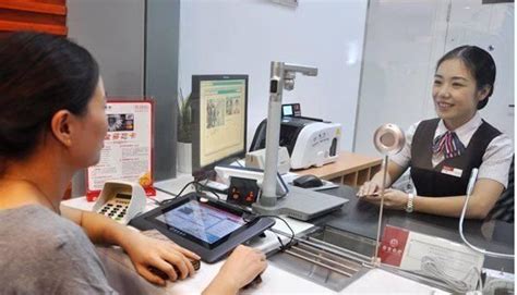 银行柜台取钱有金额限制吗？