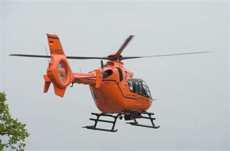 Nach Arbeitsunfall Mit Rettungshubschrauber In Klinik Blaulicht News Reutlinger General