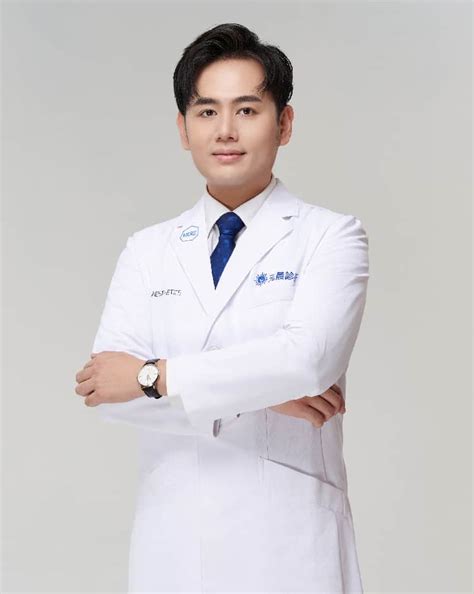 張瑋哲醫師 元晨診所