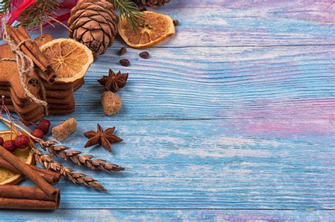 Roti Jahe Untuk Tahun Baru Dan Natal Foto Stok Unduh Gambar Sekarang