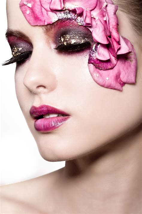 Flower Eye Makeup