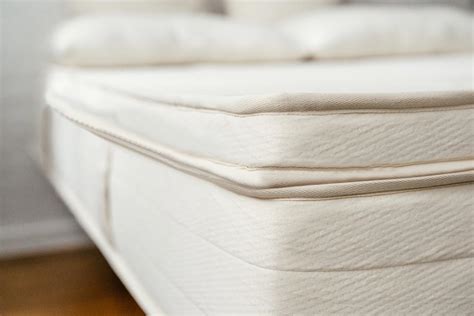 The Best Mattress Toppers For Side Sleepers Mattress Reviews